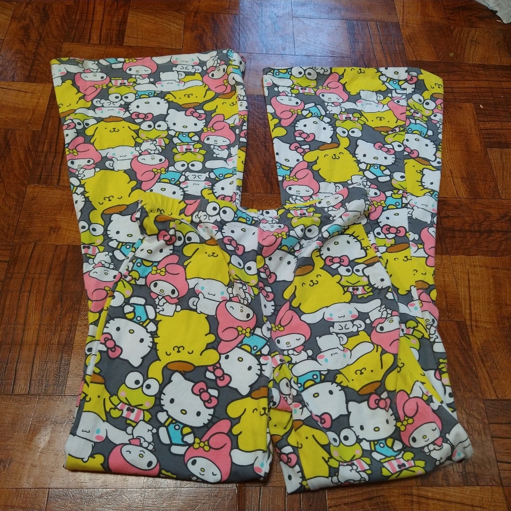 2022 Hello Kitty Sanrio Graphic Flare Stretch Spandex… - Gem